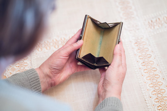 Leeres Portemonnaie Images – Browse 29 Stock Photos, Vectors, and Video ...