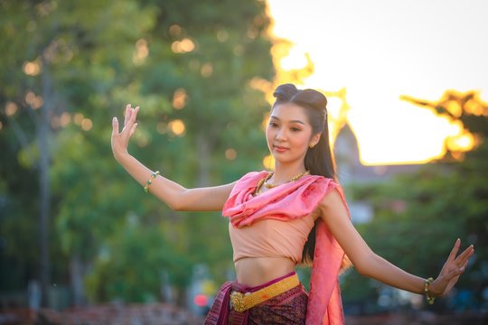 Noppamas Bilder – Durchsuchen 175 Archivfotos, Vektorgrafiken und Videos | Adobe Stock