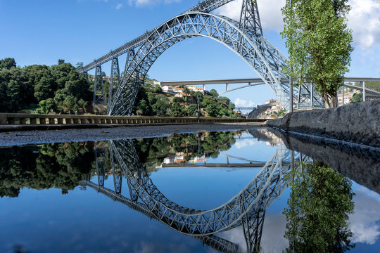 Reflexbogen Bilder – Durchsuchen 3,522 Archivfotos, Vektorgrafiken und ...