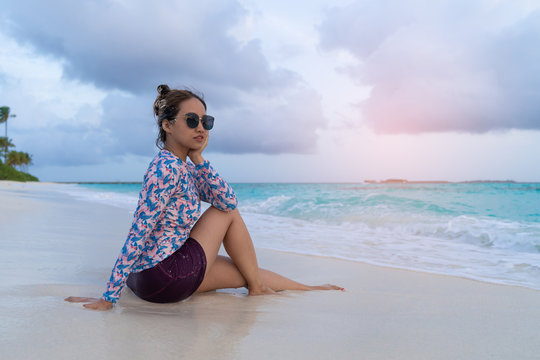 Enjoyful Bilder – Durchsuchen 211 Archivfotos, Vektorgrafiken und ...