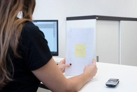 Büroalltag Bilder – Durchsuchen 11,967 Archivfotos, Vektorgrafiken und ...