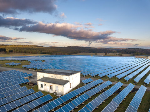 รูปภาพSolarfeld – เลือกดูภาพถ่ายสต็อก เวกเตอร์ และวิดีโอ986 | Adobe Stock