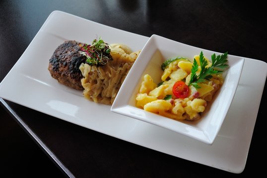 รูปภาพBoulette – เลือกดูภาพถ่ายสต็อก เวกเตอร์ และวิดีโอ2,415 | Adobe Stock