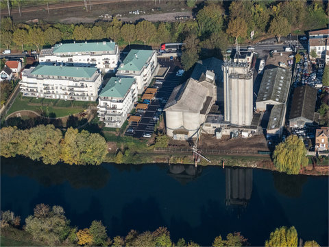 Hardricourt - Images et vidéos libres de droits | Adobe Stock