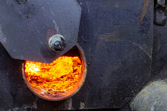 รูปภาพSolid-Fuel – เลือกดูภาพถ่ายสต็อก เวกเตอร์ และวิดีโอ371 | Adobe Stock