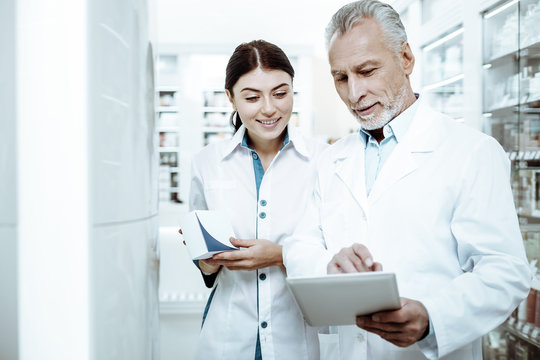 Pharmaceutist 이미지 – 찾아보기 2,759 스톡 사진, 벡터 및 비디오 | Adobe Stock