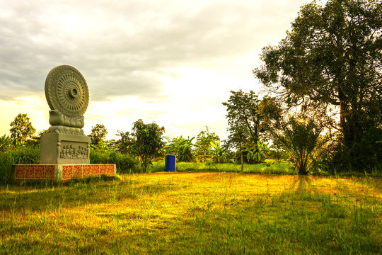 รูปภาพDhammacakka – เลือกดูภาพถ่ายสต็อก เวกเตอร์ และวิดีโอ3,248 | Adobe ...