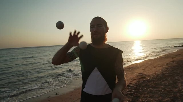 Jugglery 影像 – 瀏覽 469 個素材庫相片、向量圖和影片 | Adobe Stock