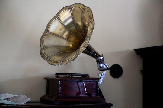 รูปภาพGrammophon – เลือกดูภาพถ่ายสต็อก เวกเตอร์ และวิดีโอ513 | Adobe Stock