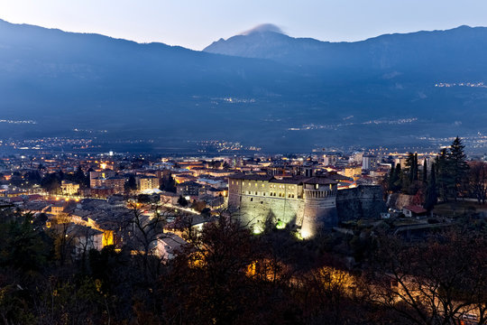 รูปภาพRovereto – เลือกดูภาพถ่ายสต็อก เวกเตอร์ และวิดีโอ1,014 | Adobe Stock