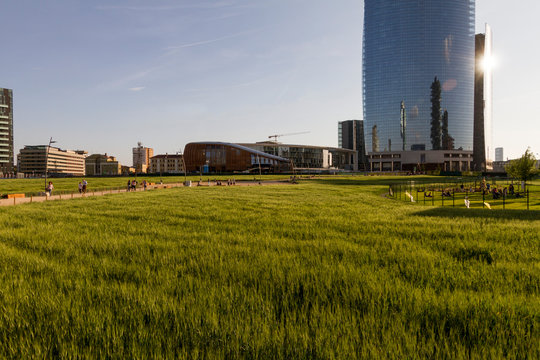 Raucherplatz Bilder – Durchsuchen 886 Archivfotos, Vektorgrafiken und ...
