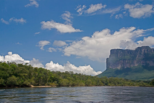 Auyantepui Bilder – Durchsuchen 539 Archivfotos, Vektorgrafiken und ...