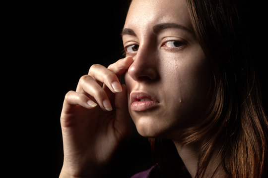 รูปภาพCrying – เลือกดูภาพถ่ายสต็อก เวกเตอร์ และวิดีโอ841,897 | Adobe Stock