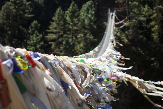 「Lungta」の画像 - 508 件の Stock 写真、ベクターおよびビデオ | Adobe Stock