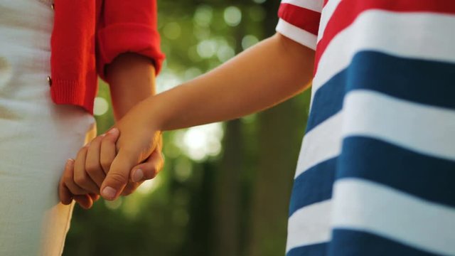 Kids Holding Hands Images – Browse 1,048,738 Stock Photos, Vectors, and ...