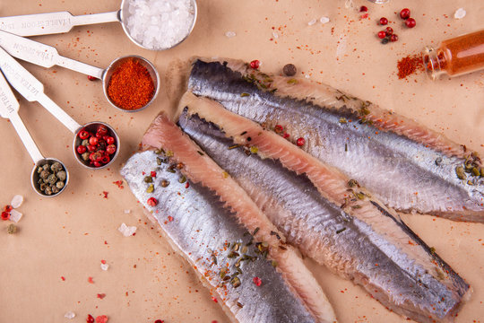 Schnitzelbank-Bilder: Stock-Fotos & -Videos. | Adobe Stock