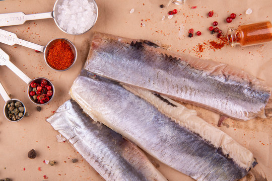 Schnitzelbank-Bilder: Stock-Fotos & -Videos. | Adobe Stock
