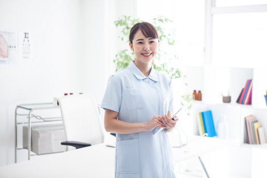 「看護師」の写真素材 | 1,439,489件の無料イラスト画像 | Adobe Stock