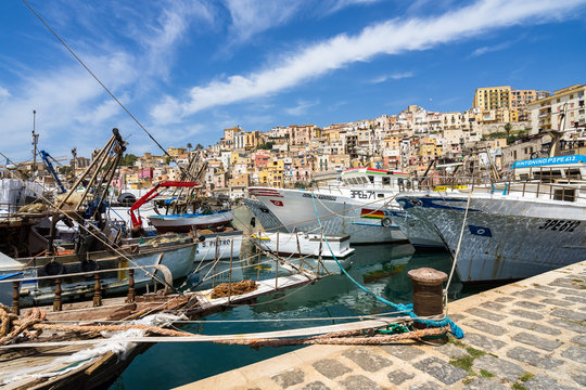Sciacca bilder – Bläddra bland 1,415 stockfoton, vektorer och videor ...