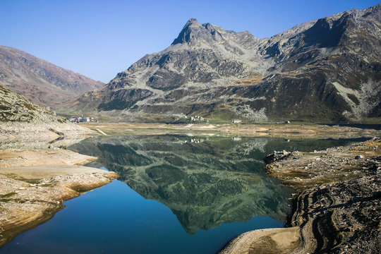 Splügenpass-Bilder: Stock-Fotos & -Videos. | Adobe Stock