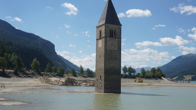 Reschenpass Bilder – Durchsuchen 2,128 Archivfotos, Vektorgrafiken und ...