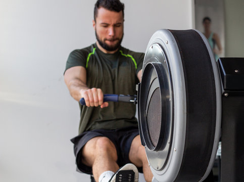 「Ruderzug」の写真素材 | 15件の無料イラスト画像 | Adobe Stock