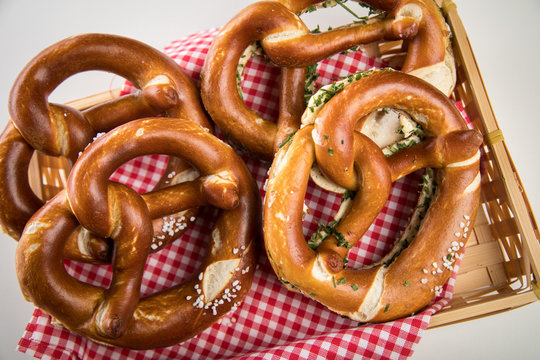 รูปภาพButterbrezel – เลือกดูภาพถ่ายสต็อก เวกเตอร์ และวิดีโอ81 | Adobe Stock