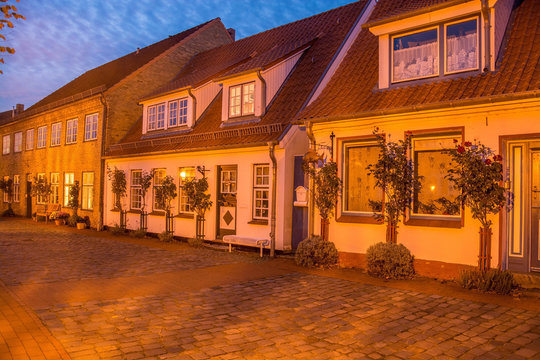 รูปภาพHolm – เลือกดูภาพถ่ายสต็อก เวกเตอร์ และวิดีโอ17,837 | Adobe Stock