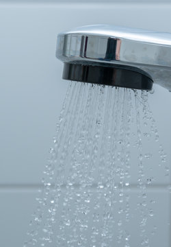 Duschende Bilder – Durchsuchen 111 Archivfotos, Vektorgrafiken und ...