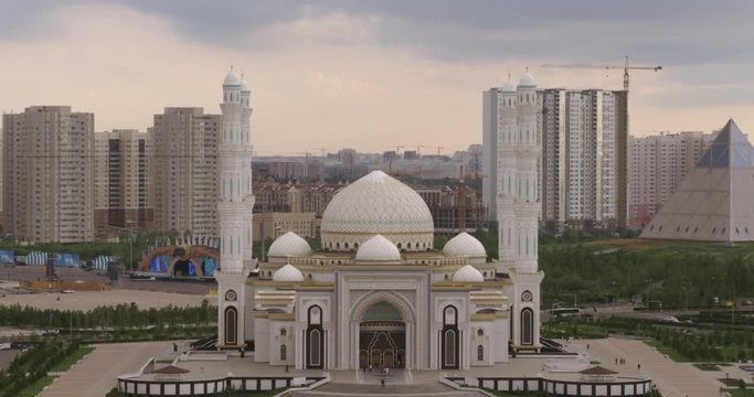 Hazret Bilder – Durchsuchen 319 Archivfotos, Vektorgrafiken und Videos ...