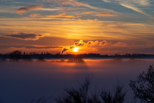 "Frost Mist" Bilder – Durchsuchen 57,627 Archivfotos, Vektorgrafiken ...
