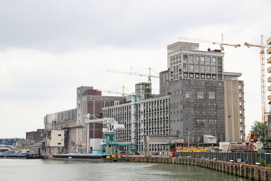 Rijnhaven Bilder – Durchsuchen 142 Archivfotos, Vektorgrafiken und ...