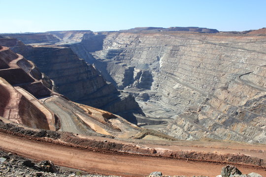 "Super Pit" Images – Browse 386 Stock Photos, Vectors, and Video ...