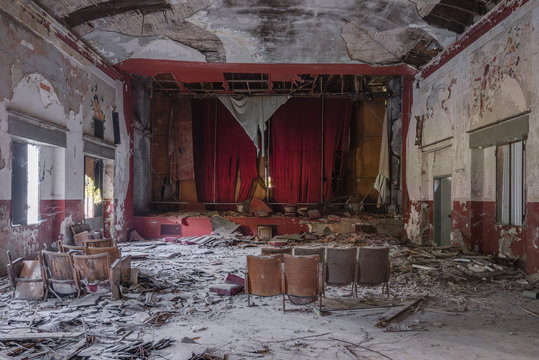 Abandoned Theaters