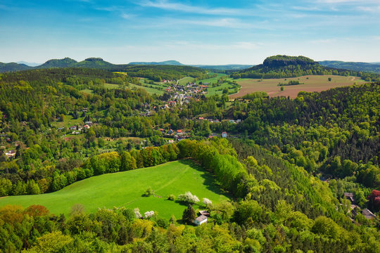 รูปภาพSaxon – เลือกดูภาพถ่ายสต็อก เวกเตอร์ และวิดีโอ33,630 | Adobe Stock