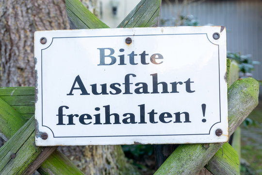 Freihalten-Bilder: Stock-Fotos & -Videos. | Adobe Stock