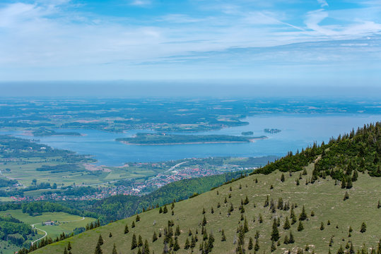 Prien Bilder – Durchsuchen 1,108 Archivfotos, Vektorgrafiken und Videos ...