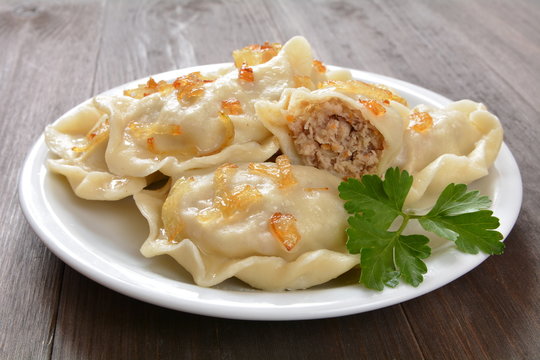 Pyrogy Képek – Böngésszen 26,212 stockfotókat, vektorokat és videókat ...