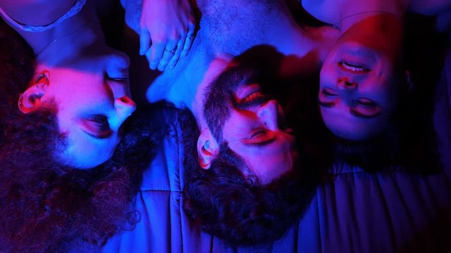 รูปภาพPolygamy – เลือกดูภาพถ่ายสต็อก เวกเตอร์ และวิดีโอ2,104 | Adobe Stock