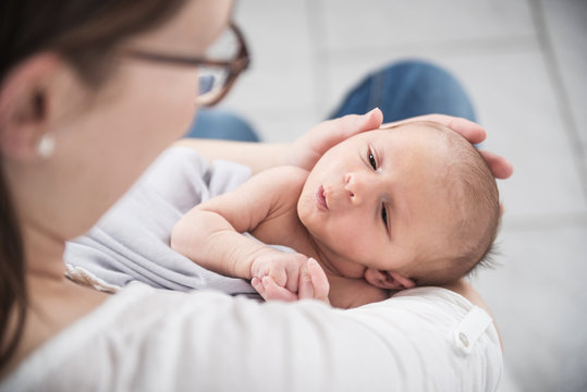 Stillen bilder – Bläddra bland 2,080 stockfoton, vektorer och videor ...