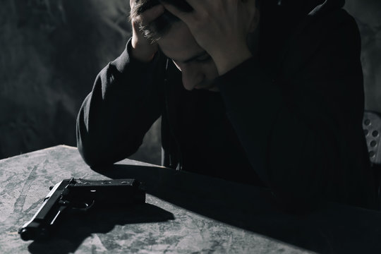 รูปภาพSelf-Killing – เลือกดูภาพถ่ายสต็อก เวกเตอร์ และวิดีโอ402 | Adobe ...