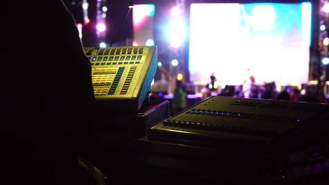 "Sound Check" Immagini - Sfoglia 1,607 foto, vettoriali e video Stock ...