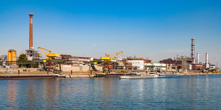 Basf bilder – Bläddra bland 591 stockfoton, vektorer och videor | Adobe ...