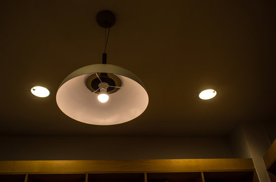 3,052 MEILLEURES Irradier IMAGES, PHOTOS ET ILLUSTRATIONS VECTORIELLES ...