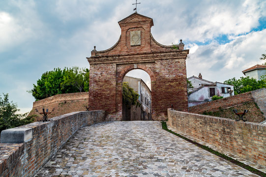 「Barchi」の写真素材 | 24件の無料イラスト画像 | Adobe Stock