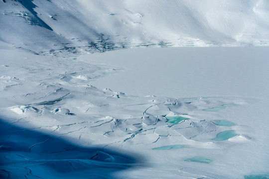 Eisschollen bilder – Bläddra bland 3,013 stockfoton, vektorer och ...