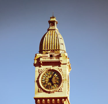 Horometer bilder – Bläddra bland 23 stockfoton, vektorer och videor ...