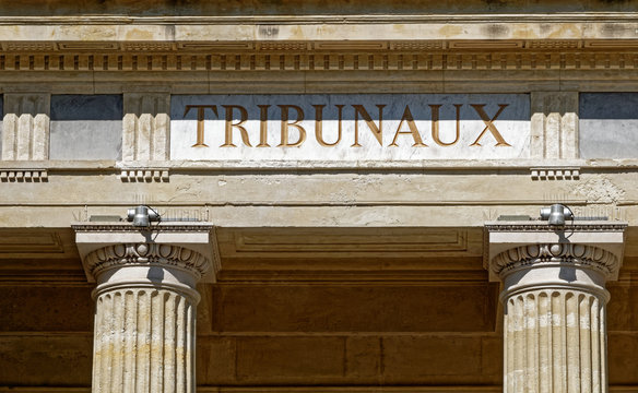 Tribunaux Bilder – Durchsuchen 346 Archivfotos, Vektorgrafiken und ...