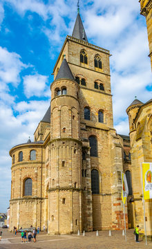 Domfreihof Images – Browse 51 Stock Photos, Vectors, and Video | Adobe ...