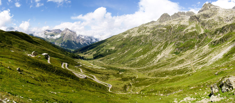 Splügenpass Bilder – Durchsuchen 858 Archivfotos, Vektorgrafiken und ...